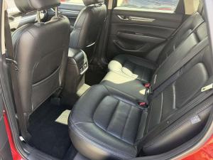 Red Mazda CX-5 2018 in Marijampole, with an engine capacity of 2.19 L and mileage of 300 thousand km for 7400 €, photo 8 on AUTOMOTO.COM.LV