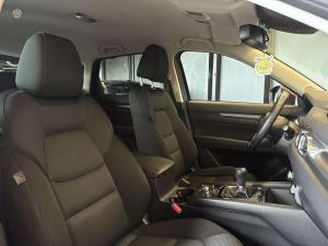 Sarkans Mazda CX-5 2018 Kauņa, ar dzinēja tilpumu 2.19 L un nobraukumu 183 tūkst. km par 12490 €, foto 19 vietnē AUTOMOTO.COM.LV