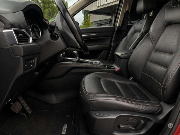Red Mazda CX-5 2018 in Pakruojis, with an engine capacity of 2.19 L and mileage of 198 thousand km for 12500 €, photo 10 on AUTOMOTO.COM.LV