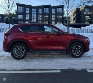 Red Mazda CX-5 2019 in Kaunas, with an engine capacity of 2.49 L and mileage of 117 thousand km for 16000 €, photo 4 on AUTOMOTO.COM.LV