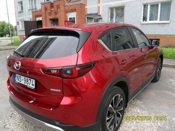 Красный Мазда СХ-5 2022 в Рига, объемом двигателя 2.50 л и пробегом 60 тыс. км за 24000 €, фото 2 на AUTOMOTO.COM.LV