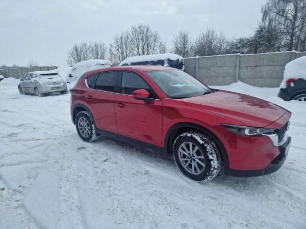 Red Mazda CX-5 2022 in Taurage, with an engine capacity of 2.00 L and mileage of 72 thousand km for 21800 €, photo 1 on AUTOMOTO.COM.LV