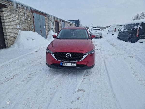 Red Mazda CX-5 2022 in Taurage, with an engine capacity of 2.00 L and mileage of 72 thousand km for 21800 €, photo 4 on AUTOMOTO.COM.LV