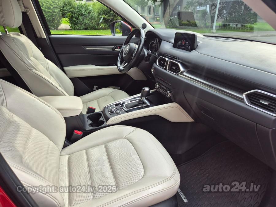 Sarkans Mazda CX-5 2018 Tallina, ar dzinēja tilpumu 2.00 L un nobraukumu 119 tūkst. km par 19000 €, foto 20 vietnē AUTOMOTO.COM.LV