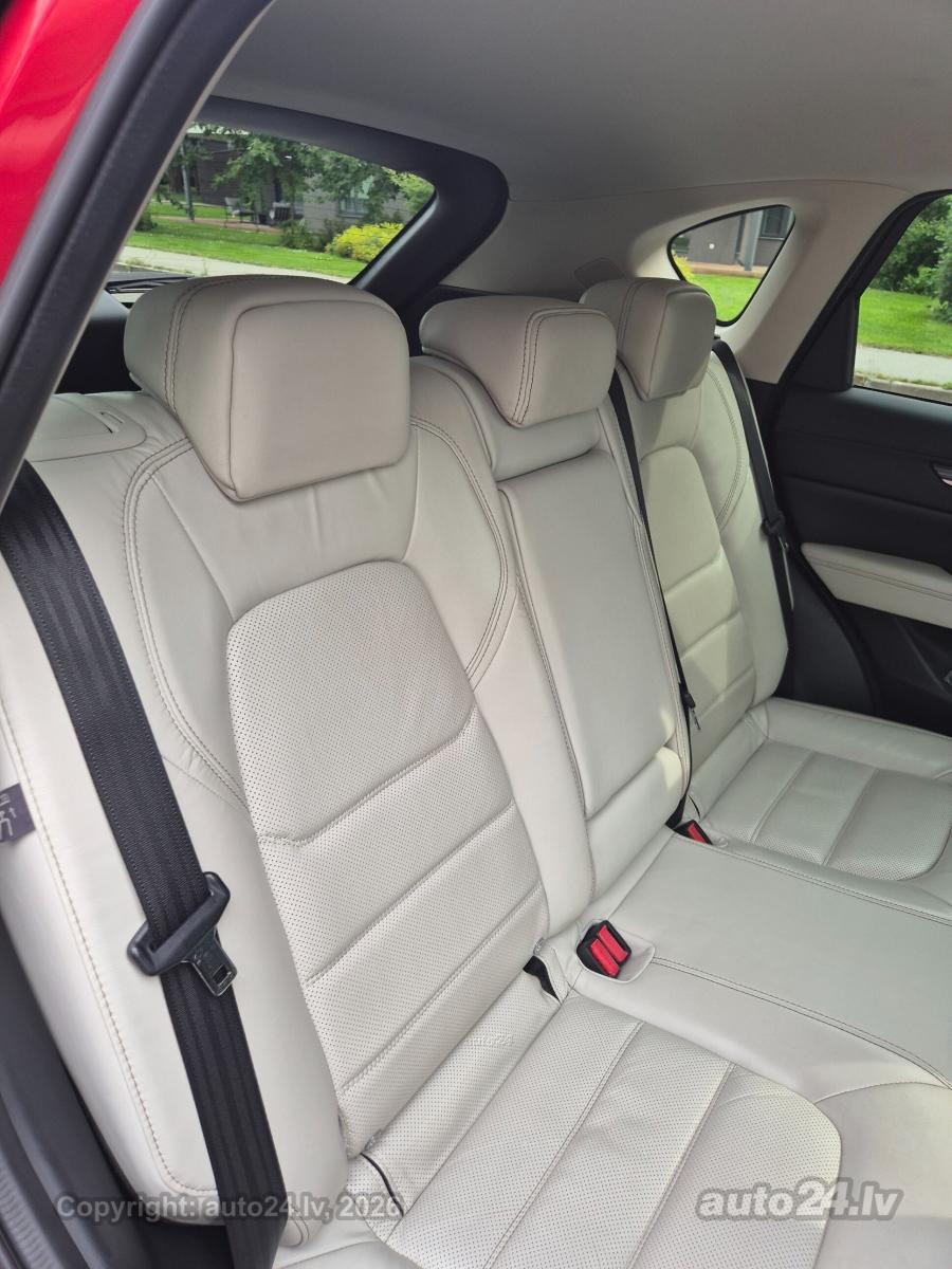 Sarkans Mazda CX-5 2018 Tallina, ar dzinēja tilpumu 2.00 L un nobraukumu 119 tūkst. km par 19000 €, foto 24 vietnē AUTOMOTO.COM.LV