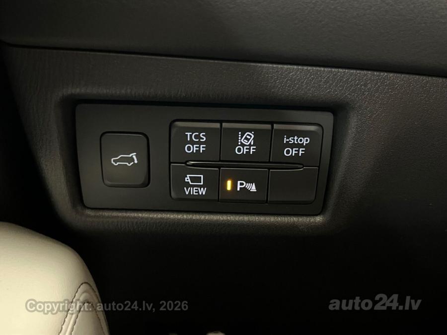 Red Mazda CX-5 2020 in Parnu, with an engine capacity of 2.50 L and mileage of 39 thousand km for 24990 €, photo 18 on AUTOMOTO.COM.LV