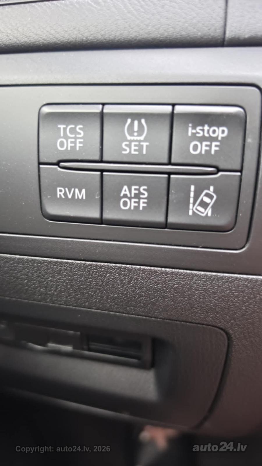Mazda CX-5 2014 in Tallinn, with an engine capacity of 2.00 L and mileage of 290 thousand km for 10000 €, photo 11 on AUTOMOTO.COM.LV