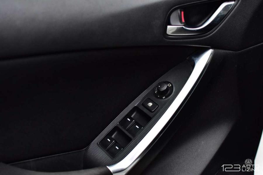 White Mazda CX-5 2012 in Kretinga, with an engine capacity of 2.20 L and mileage of 242 thousand km for 5999 €, photo 12 on AUTOMOTO.COM.LV