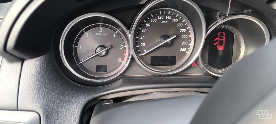 White Mazda CX-5 2012 in Gargzdai, with an engine capacity of 2.20 L and mileage of 203 thousand km for 6900 €, photo 13 on AUTOMOTO.COM.LV