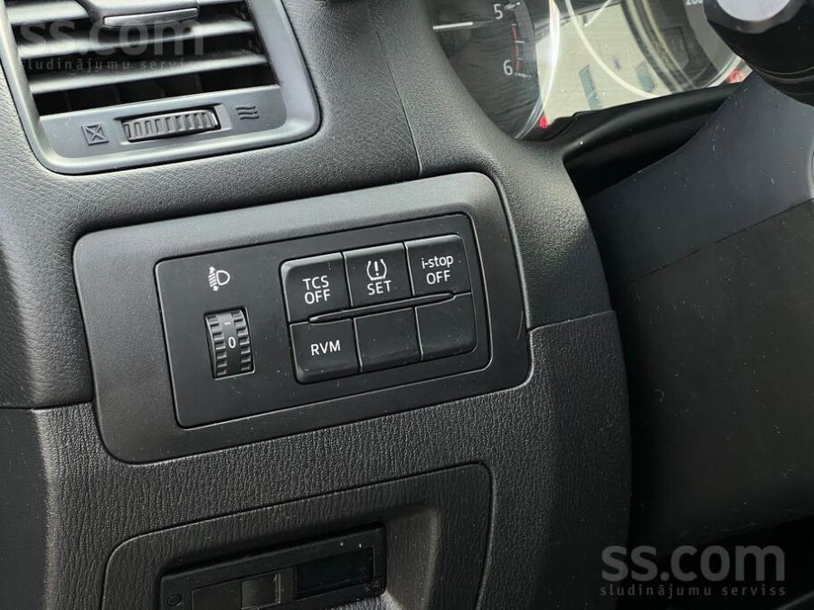 White Mazda CX-5 2012 in Rezekne, with an engine capacity of 2.20 L and mileage of 0 thousand km for 6700 €, photo 19 on AUTOMOTO.COM.LV