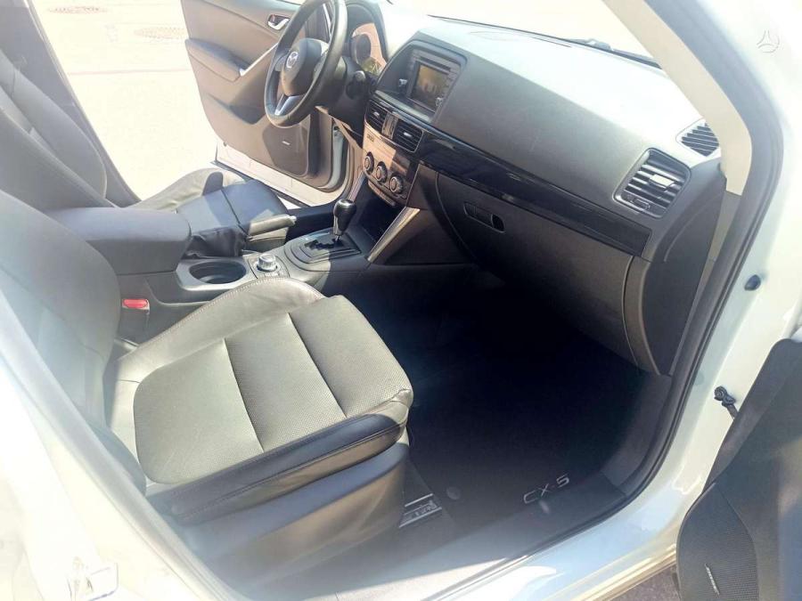 White Mazda CX-5 2012 in Kaunas, with an engine capacity of 2.19 L and mileage of 209 thousand km for 6199 €, photo 15 on AUTOMOTO.COM.LV