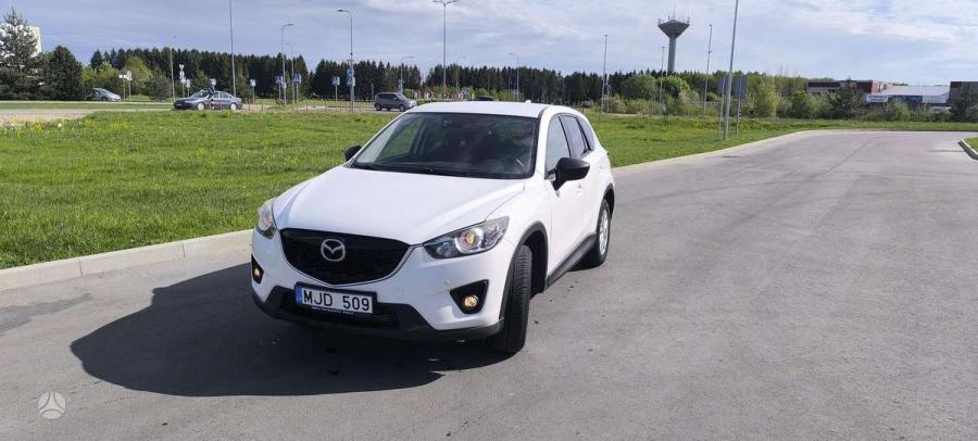 White Mazda CX-5 2012 in Gargzdai, with an engine capacity of 2.19 L and mileage of 204 thousand km for 7000 €, photo 1 on AUTOMOTO.COM.LV