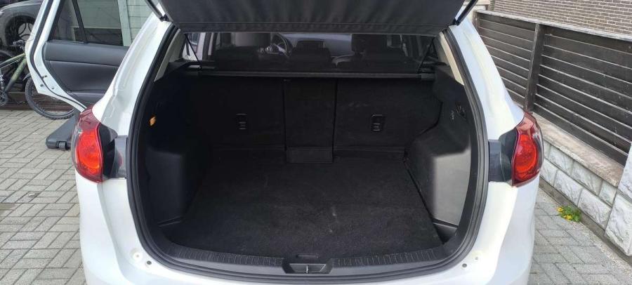 White Mazda CX-5 2012 in Gargzdai, with an engine capacity of 2.19 L and mileage of 204 thousand km for 7000 €, photo 10 on AUTOMOTO.COM.LV