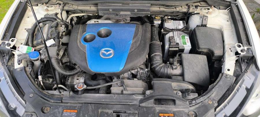 White Mazda CX-5 2012 in Gargzdai, with an engine capacity of 2.19 L and mileage of 204 thousand km for 7000 €, photo 17 on AUTOMOTO.COM.LV