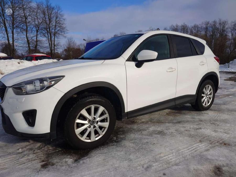 White Mazda CX-5 2013 in Taurage, with an engine capacity of 2.19 L and mileage of 141 thousand km for 5898 €, photo 1 on AUTOMOTO.COM.LV