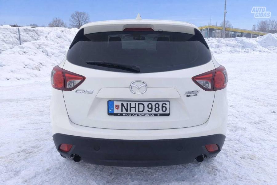 White Mazda CX-5 2013 in Siauliai, with an engine capacity of 2.20 L and mileage of 182 thousand km for 6600 €, photo 5 on AUTOMOTO.COM.LV