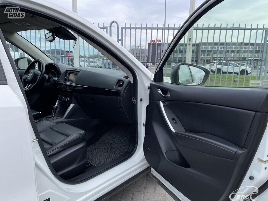 White Mazda CX-5 2013 in Avizieniai, with an engine capacity of 2.20 L and mileage of 224 thousand km for 6900 €, photo 4 on AUTOMOTO.COM.LV