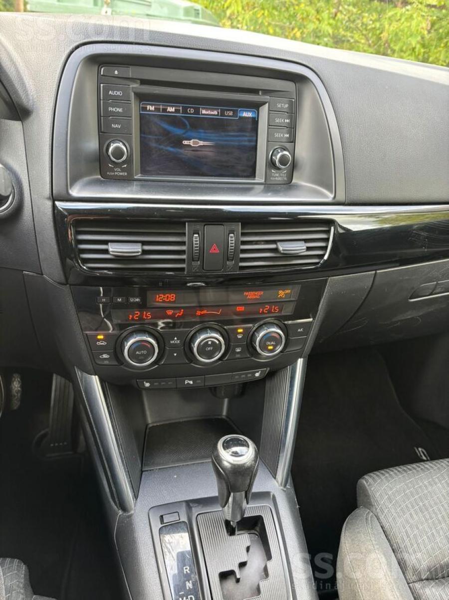 White Mazda CX-5 2013 in Riga, with an engine capacity of 2.00 L and mileage of 177 thousand km for 8600 €, photo 5 on AUTOMOTO.COM.LV