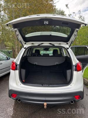 White Mazda CX-5 2013 in Riga, with an engine capacity of 2.00 L and mileage of 177 thousand km for 8600 €, photo 7 on AUTOMOTO.COM.LV