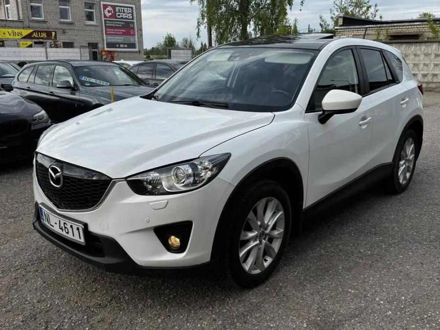 White Mazda CX-5 2013 in Daugavpils, with an engine capacity of 2.20 L and mileage of 200 thousand km for 5500 €, photo 4 on AUTOMOTO.COM.LV