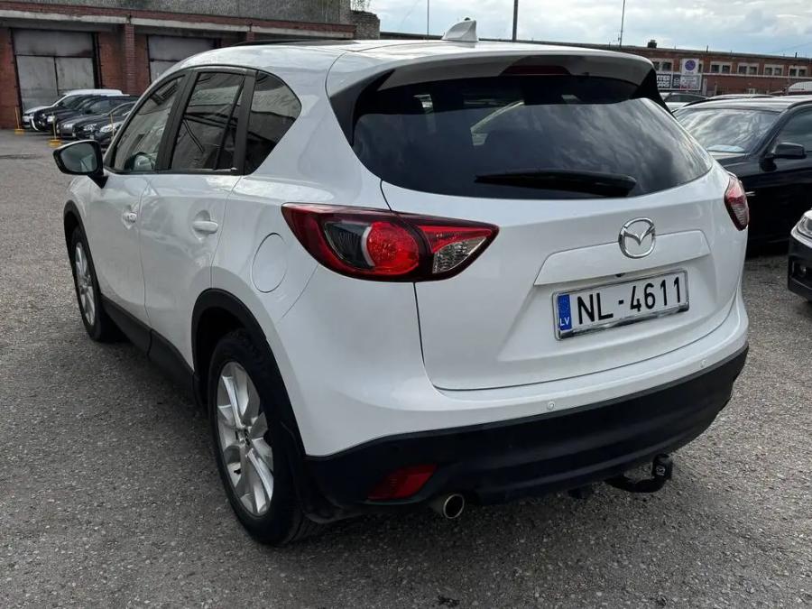 White Mazda CX-5 2013 in Daugavpils, with an engine capacity of 2.20 L and mileage of 200 thousand km for 5500 €, photo 5 on AUTOMOTO.COM.LV