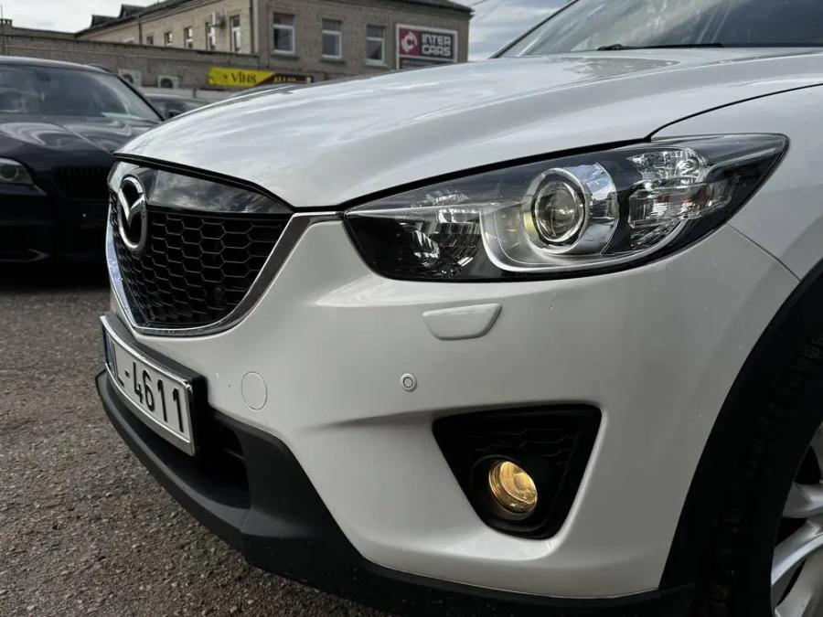 White Mazda CX-5 2013 in Daugavpils, with an engine capacity of 2.20 L and mileage of 200 thousand km for 5500 €, photo 8 on AUTOMOTO.COM.LV