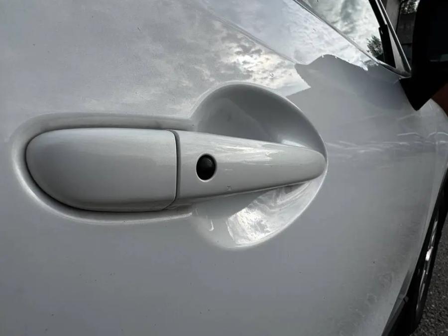 White Mazda CX-5 2013 in Daugavpils, with an engine capacity of 2.20 L and mileage of 200 thousand km for 5500 €, photo 15 on AUTOMOTO.COM.LV