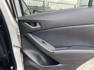 White Mazda CX-5 2013 in Klaipeda, with an engine capacity of 2.19 L and mileage of 224 thousand km for 5900 €, photo 9 on AUTOMOTO.COM.LV