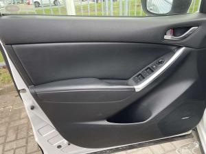 White Mazda CX-5 2013 in Klaipeda, with an engine capacity of 2.19 L and mileage of 224 thousand km for 5900 €, photo 17 on AUTOMOTO.COM.LV
