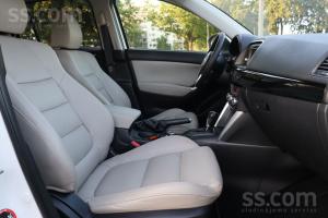Белый Мазда СХ-5 2013 в Рига, объемом двигателя 2.20 л и пробегом 227 тыс. км за 9000 €, фото 13 на AUTOMOTO.COM.LV