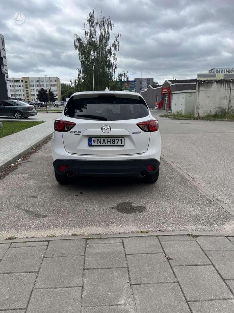 White Mazda CX-5 2013 in Vilnius, with an engine capacity of 2.19 L and mileage of 288 thousand km for 6000 €, photo 6 on AUTOMOTO.COM.LV