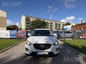 White Mazda CX-5 2013 in Ventspils, with an engine capacity of 2.20 L and mileage of 243 thousand km for 6500 €, photo 3 on AUTOMOTO.COM.LV