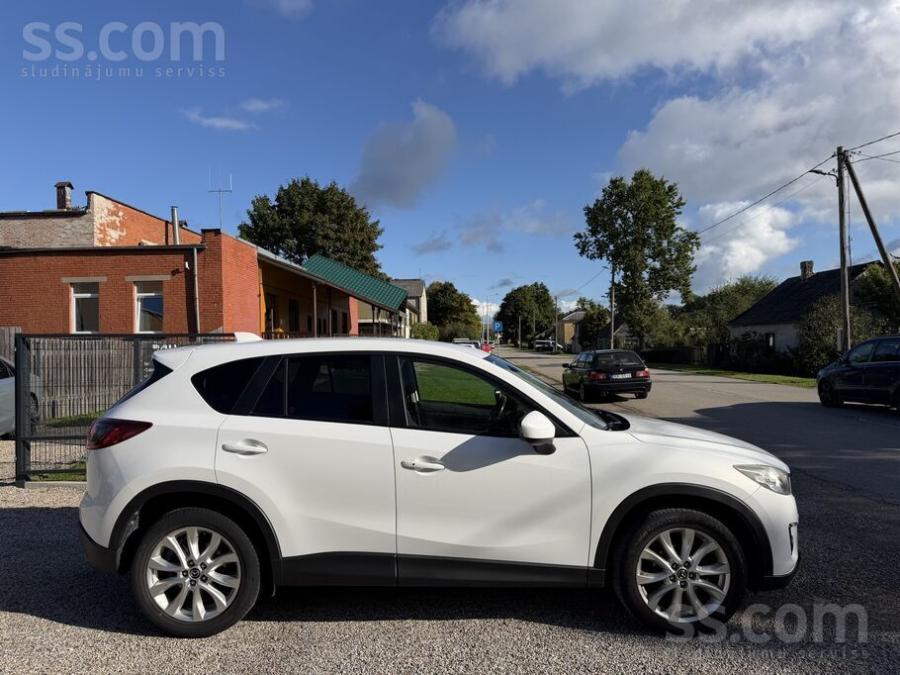 White Mazda CX-5 2013 in Ventspils, with an engine capacity of 2.20 L and mileage of 243 thousand km for 6500 €, photo 5 on AUTOMOTO.COM.LV