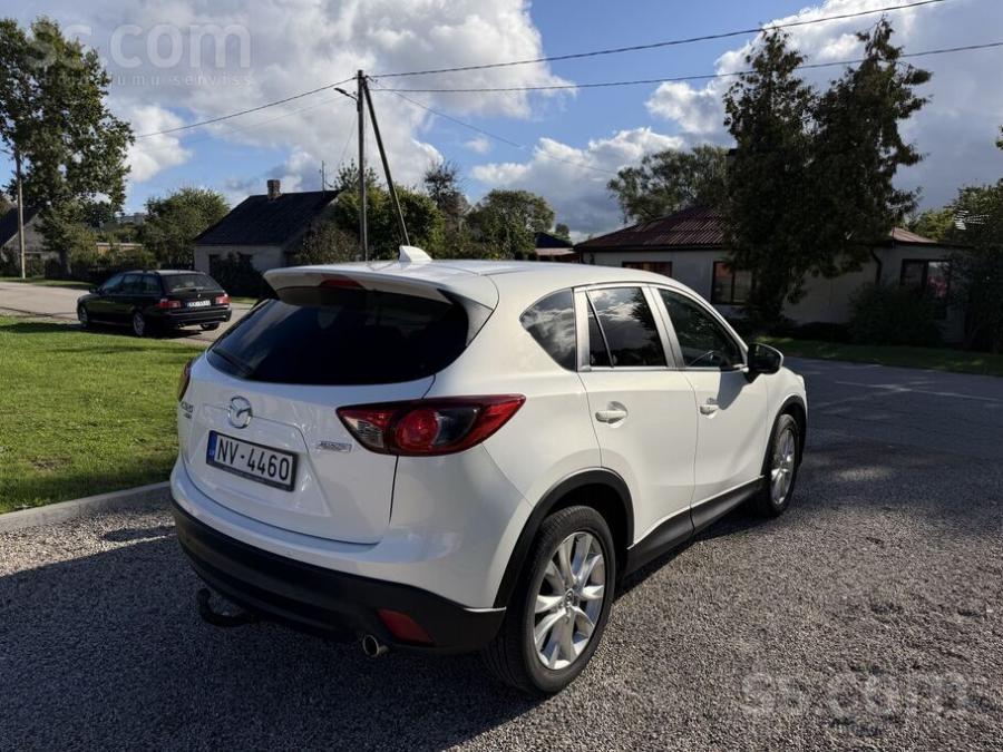 White Mazda CX-5 2013 in Ventspils, with an engine capacity of 2.20 L and mileage of 243 thousand km for 6500 €, photo 6 on AUTOMOTO.COM.LV