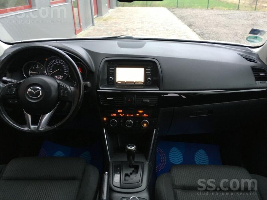 White Mazda CX-5 2014 in Talsi, with an engine capacity of 2.20 L and mileage of 135 thousand km for 8999 €, photo 17 on AUTOMOTO.COM.LV