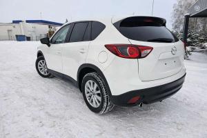 White Mazda CX-5 2014 in Pakruojis, with an engine capacity of 2.19 L and mileage of 204 thousand km for 6800 €, photo 3 on AUTOMOTO.COM.LV