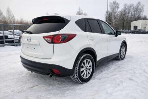 White Mazda CX-5 2014 in Pakruojis, with an engine capacity of 2.19 L and mileage of 204 thousand km for 6800 €, photo 5 on AUTOMOTO.COM.LV