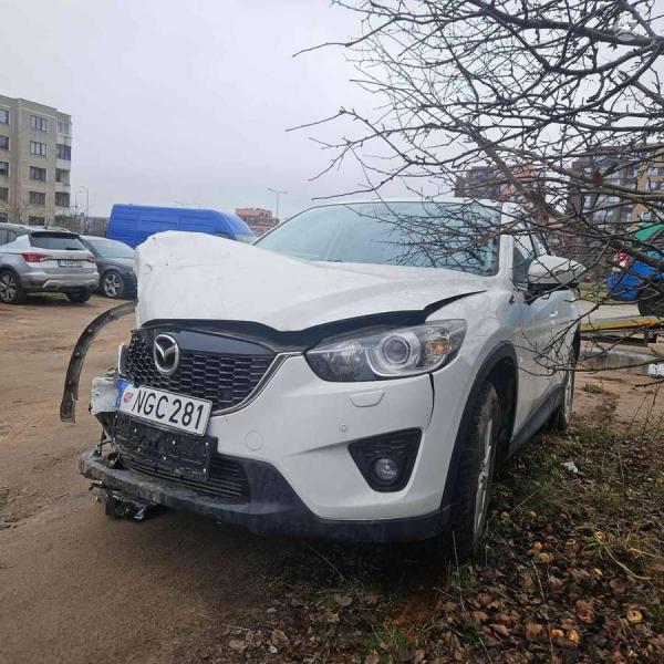 Balts Mazda CX-5 2014 Viļņa, ar dzinēja tilpumu 2.19 L un nobraukumu 230 tūkst. km par 3000 €, foto 6 vietnē AUTOMOTO.COM.LV