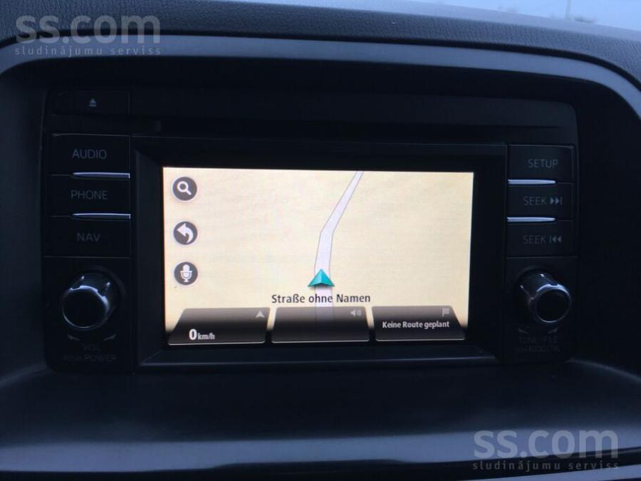 White Mazda CX-5 2014 in Talsi, with an engine capacity of 2.20 L and mileage of 135 thousand km for 8999 €, photo 12 on AUTOMOTO.COM.LV