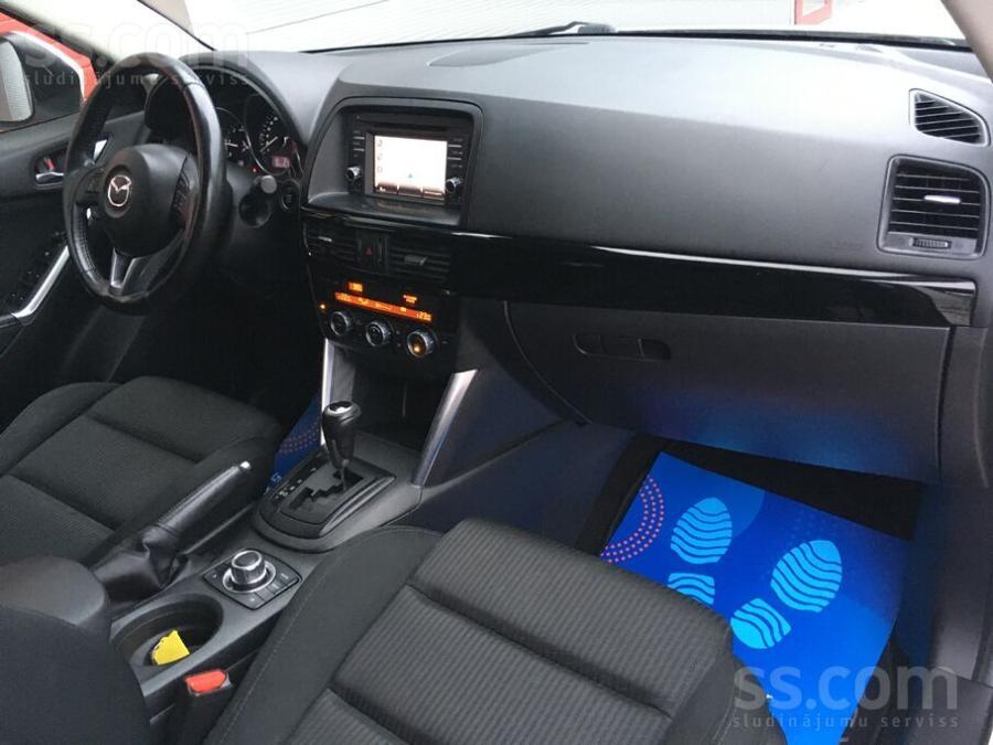 White Mazda CX-5 2014 in Talsi, with an engine capacity of 2.20 L and mileage of 135 thousand km for 8999 €, photo 17 on AUTOMOTO.COM.LV