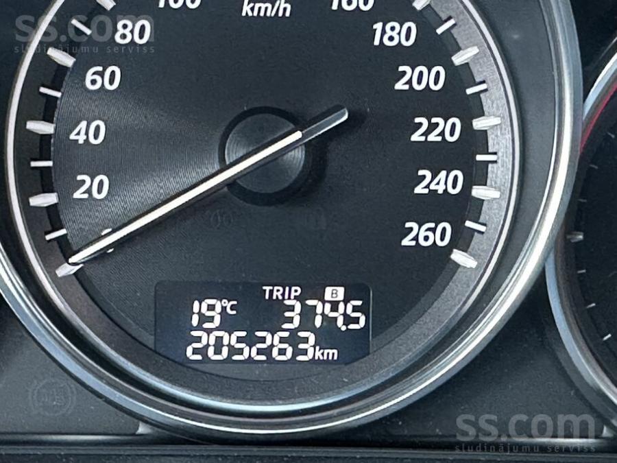 White Mazda CX-5 2014 in Riga, with an engine capacity of 2.20 L and mileage of 205 thousand km for 8799 €, photo 32 on AUTOMOTO.COM.LV