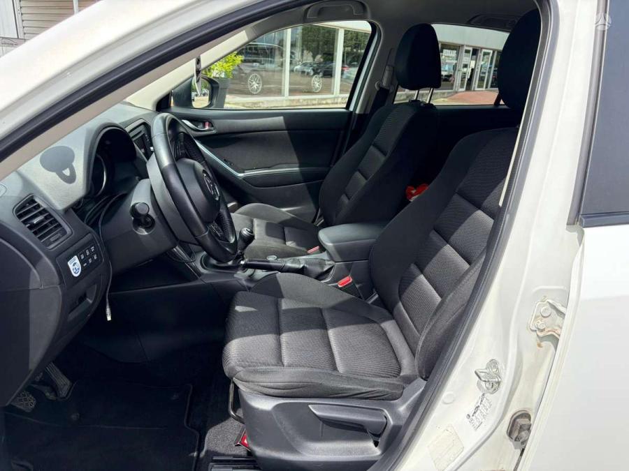 White Mazda CX-5 2014 in Marijampole, with an engine capacity of 2.19 L and mileage of 180 thousand km for 5200 €, photo 4 on AUTOMOTO.COM.LV