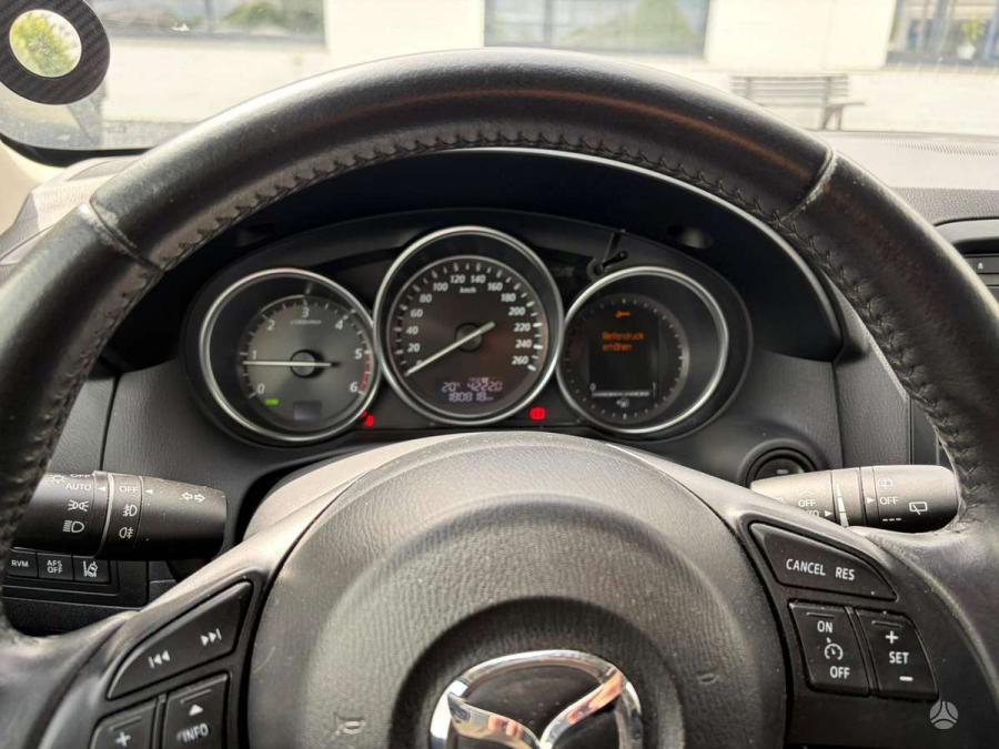 White Mazda CX-5 2014 in Marijampole, with an engine capacity of 2.19 L and mileage of 180 thousand km for 5200 €, photo 6 on AUTOMOTO.COM.LV