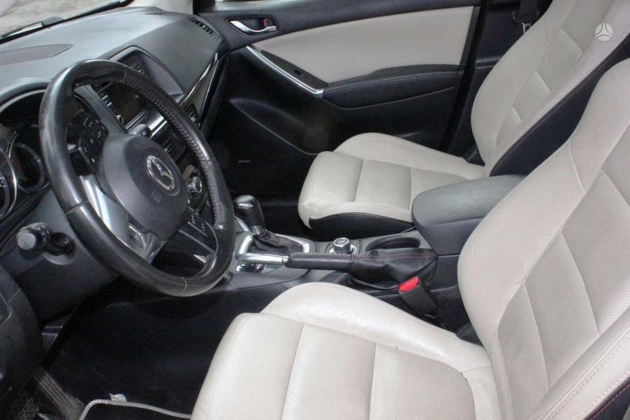 White Mazda CX-5 2014 in Panevezys, with an engine capacity of 2.19 L and mileage of 238 thousand km for 7500 €, photo 6 on AUTOMOTO.COM.LV