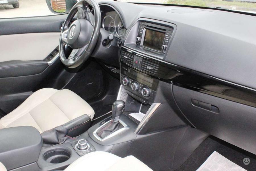 White Mazda CX-5 2014 in Panevezys, with an engine capacity of 2.19 L and mileage of 238 thousand km for 7500 €, photo 9 on AUTOMOTO.COM.LV