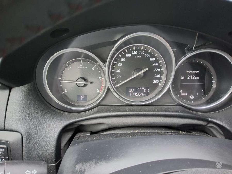 White Mazda CX-5 2014 in Plunge, with an engine capacity of 2.19 L and mileage of 179 thousand km for 6600 €, photo 9 on AUTOMOTO.COM.LV