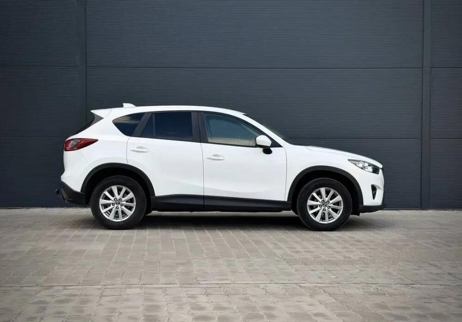 White Mazda CX-5 2014 in Riga, with an engine capacity of 2.20 L and mileage of 296 thousand km for 6495 €, photo 6 on AUTOMOTO.COM.LV