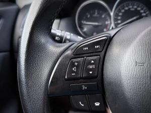 White Mazda CX-5 2014 in Riga, with an engine capacity of 2.20 L and mileage of 296 thousand km for 6495 €, photo 13 on AUTOMOTO.COM.LV