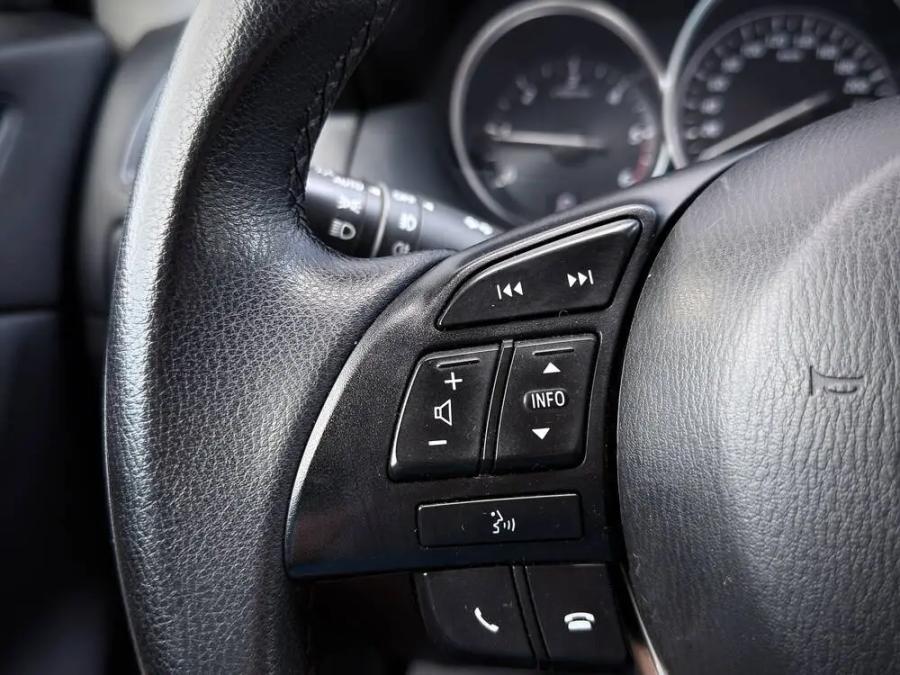 White Mazda CX-5 2014 in Riga, with an engine capacity of 2.20 L and mileage of 296 thousand km for 6495 €, photo 13 on AUTOMOTO.COM.LV