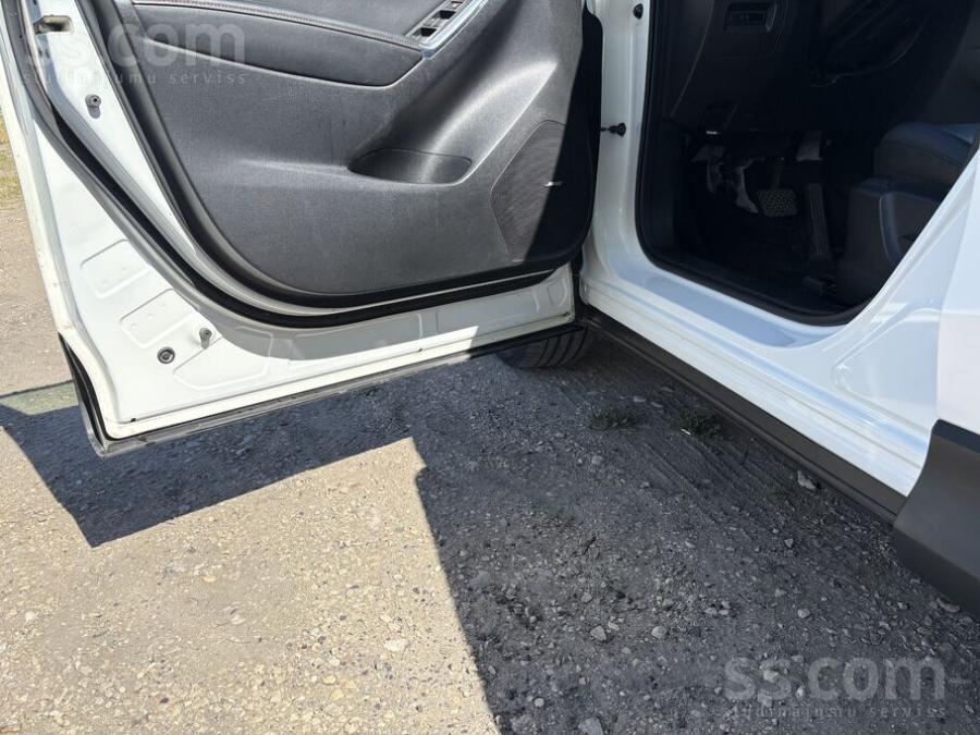 Balts Mazda CX-5 2014 Rīga, ar dzinēja tilpumu 2.20 L un nobraukumu 125 tūkst. km par 9500 €, foto 13 vietnē AUTOMOTO.COM.LV